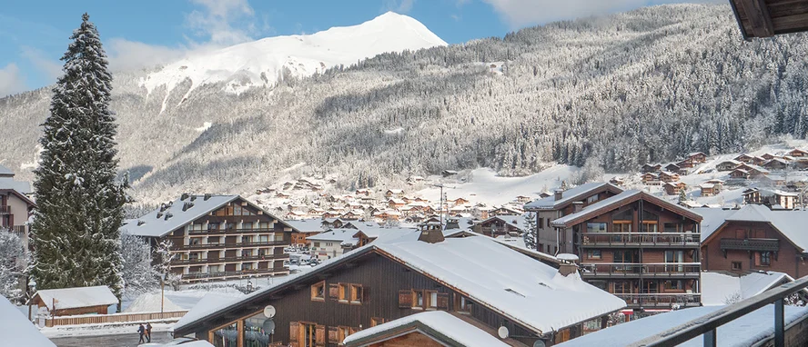 Chalet Host Jobs 2025 - VIP SKI